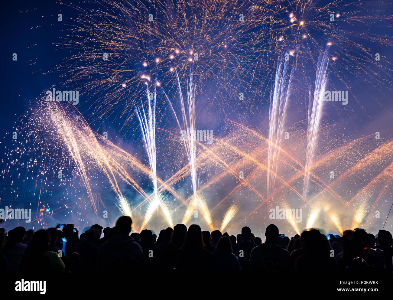 Diwali fireworks crowd hi-res stock photography and images - Alamy