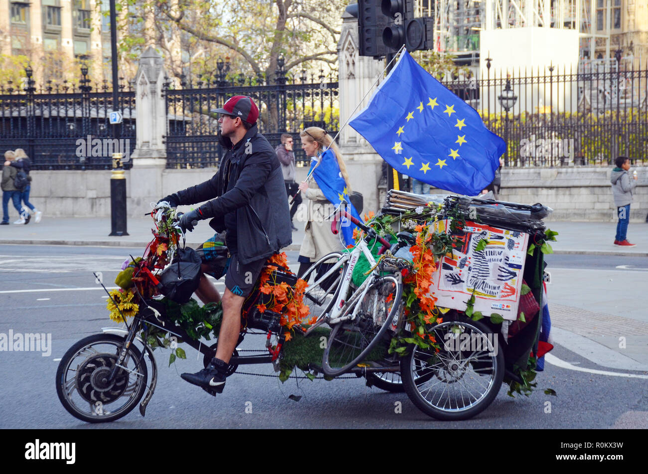 London, UK, 5 November 2018 Pedicab on Parliament Square Stock Photo ...
