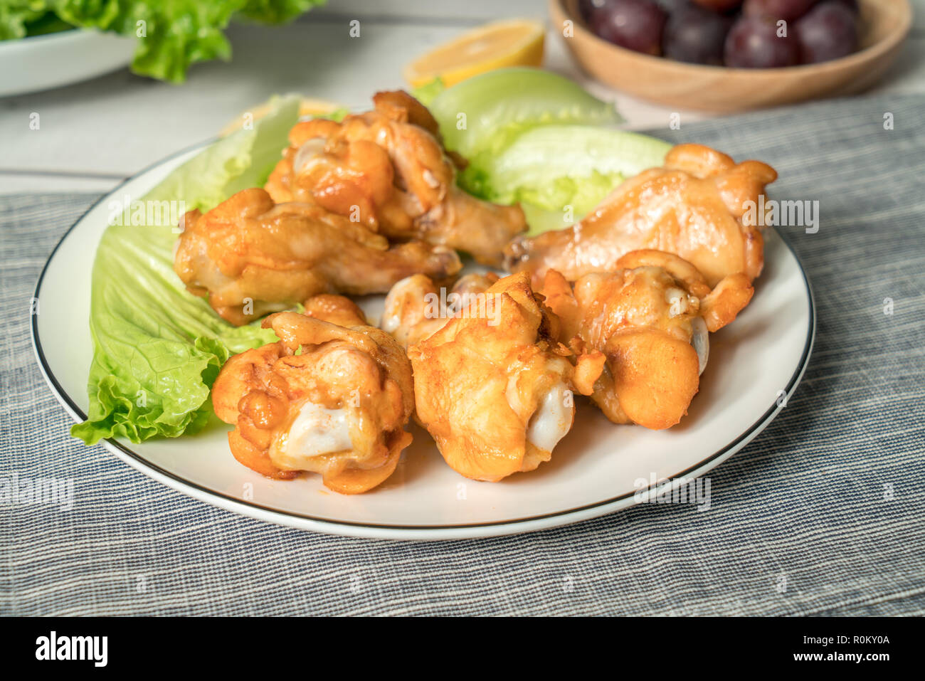 Roast chicken wing hi-res stock photography and images - Alamy