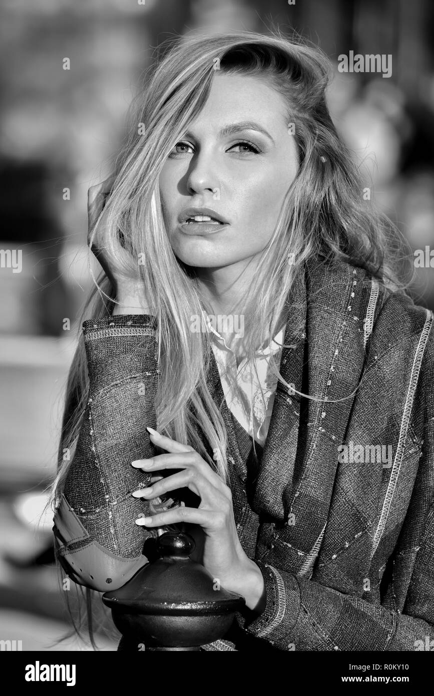 Model posing at Central Park New York location for fall fashion ...