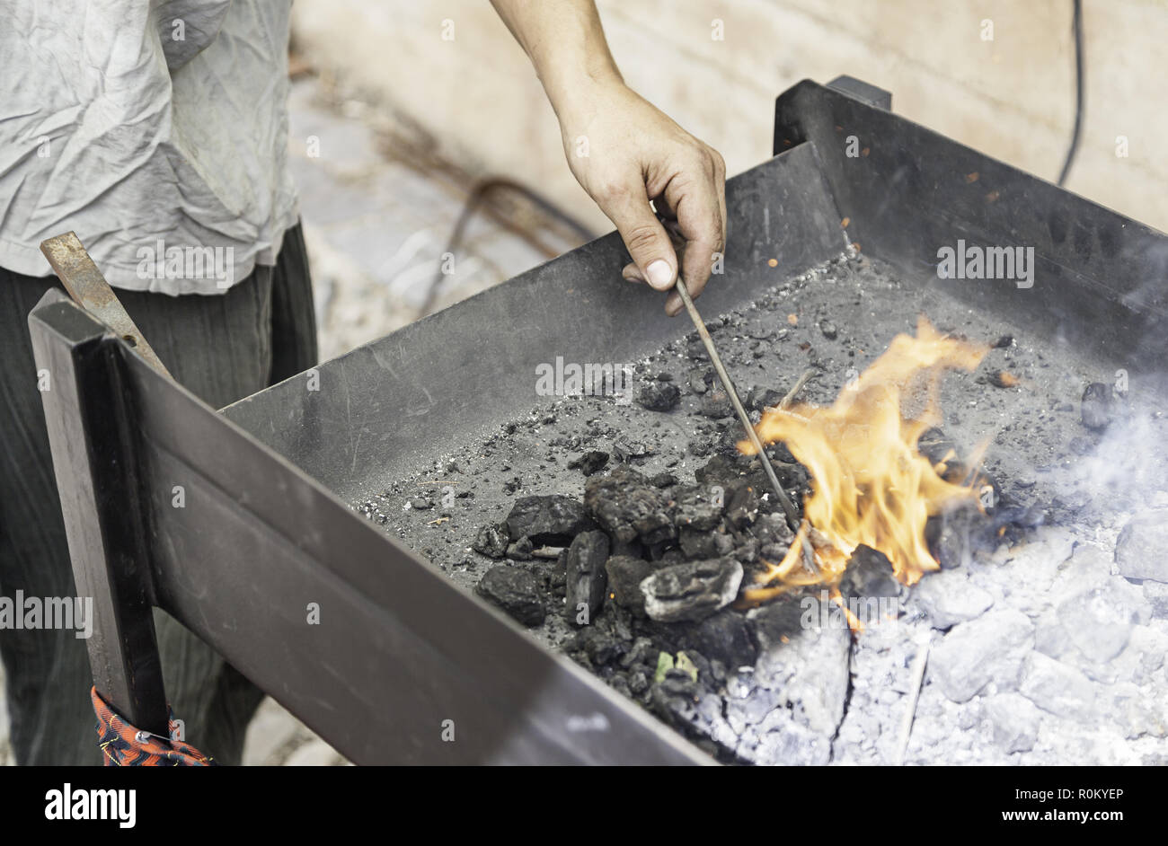 Swordmaking hi-res stock photography and images - Alamy