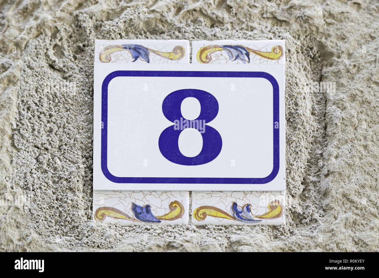 Directional figure eight hi-res stock photography and images - Alamy