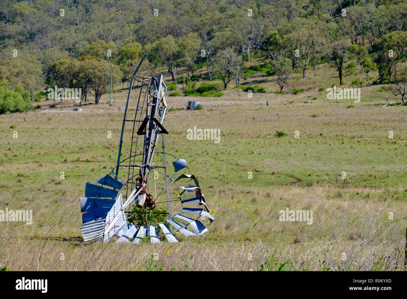 Run down windmill hi-res stock photography and images - Alamy