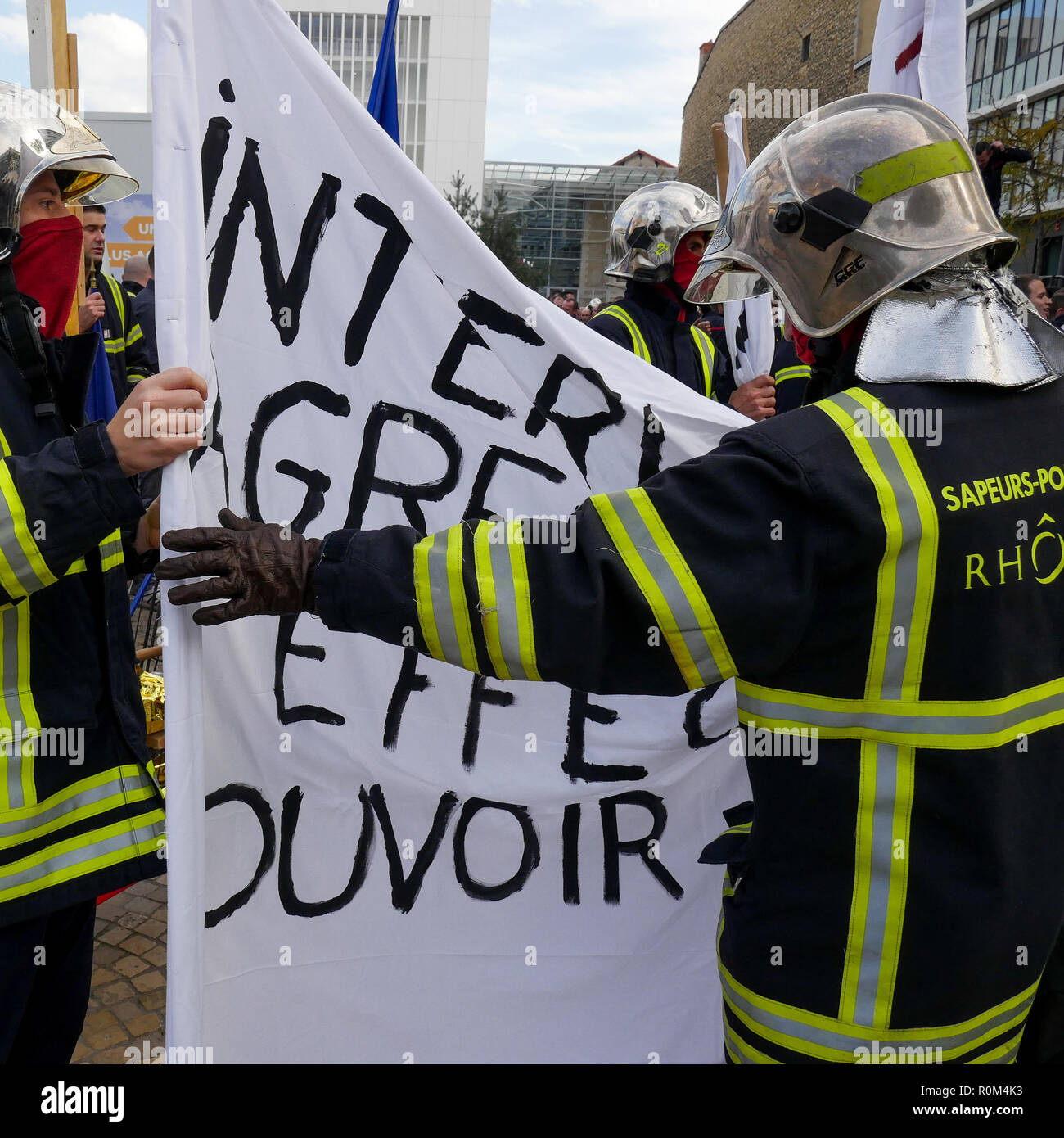 Hundreds of angry firefighters march in Lyon, France Stock Photo - Alamy