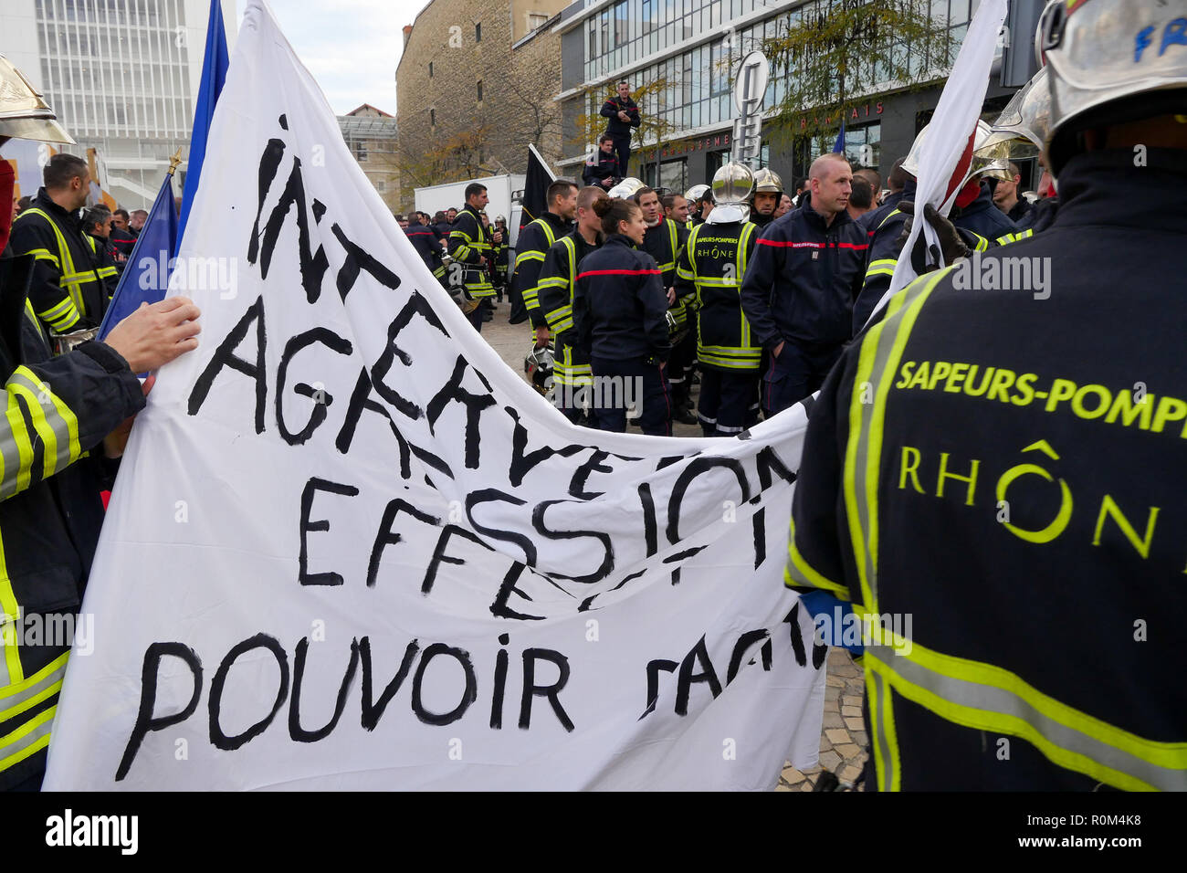 Hundreds of angry firefighters march in Lyon, France Stock Photo - Alamy