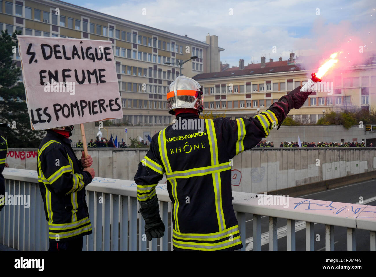 Angry firemen hi-res stock photography and images - Alamy