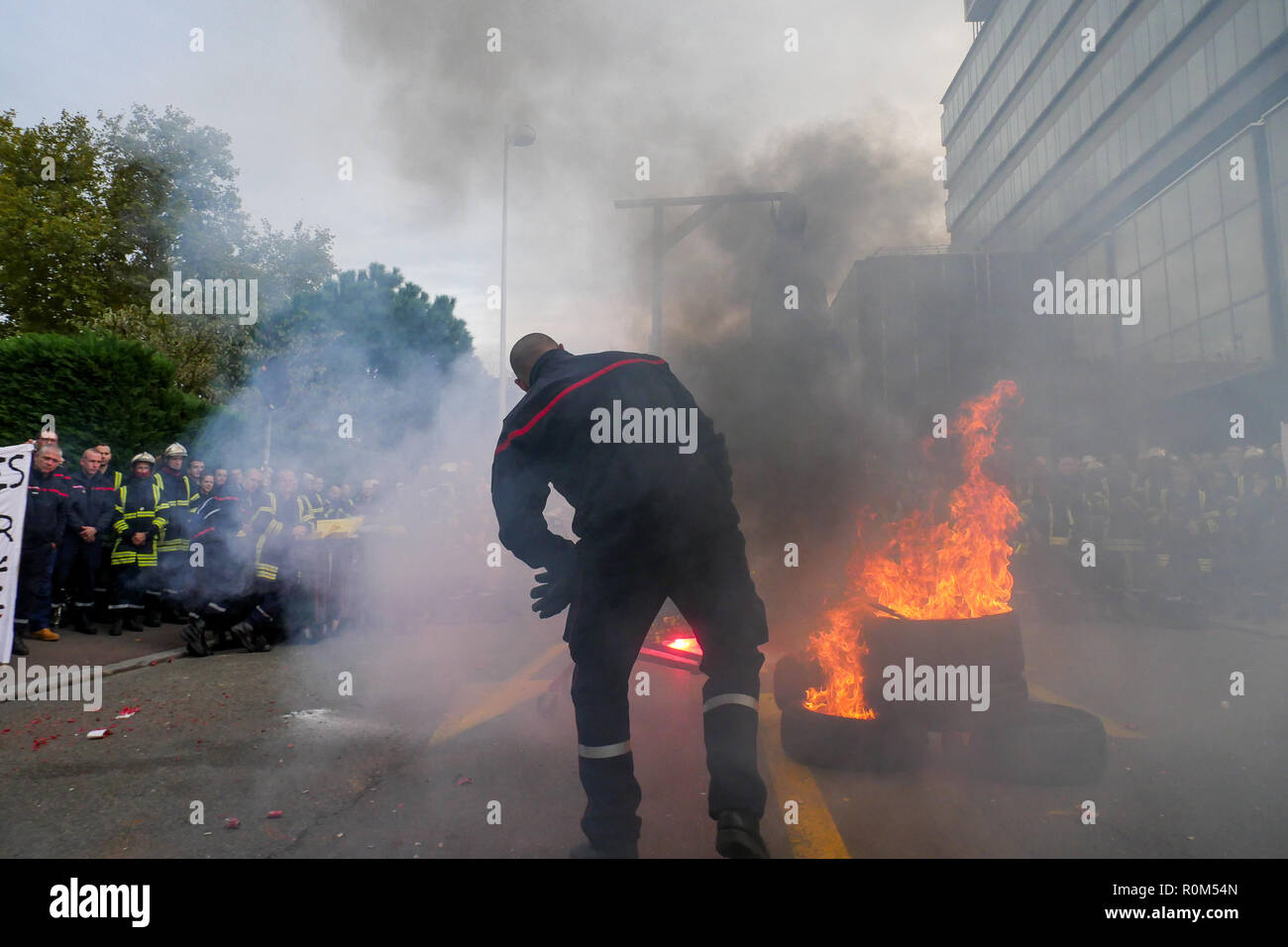 Angry firefighters hi-res stock photography and images - Alamy
