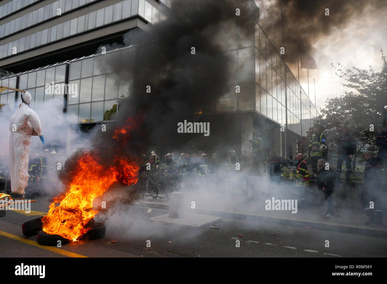 Angry firemen hi-res stock photography and images - Alamy