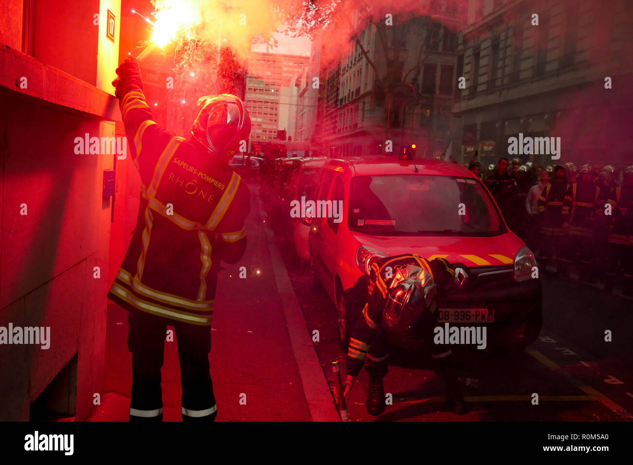 Hundreds of angry firefighters march in Lyon, France Stock Photo - Alamy