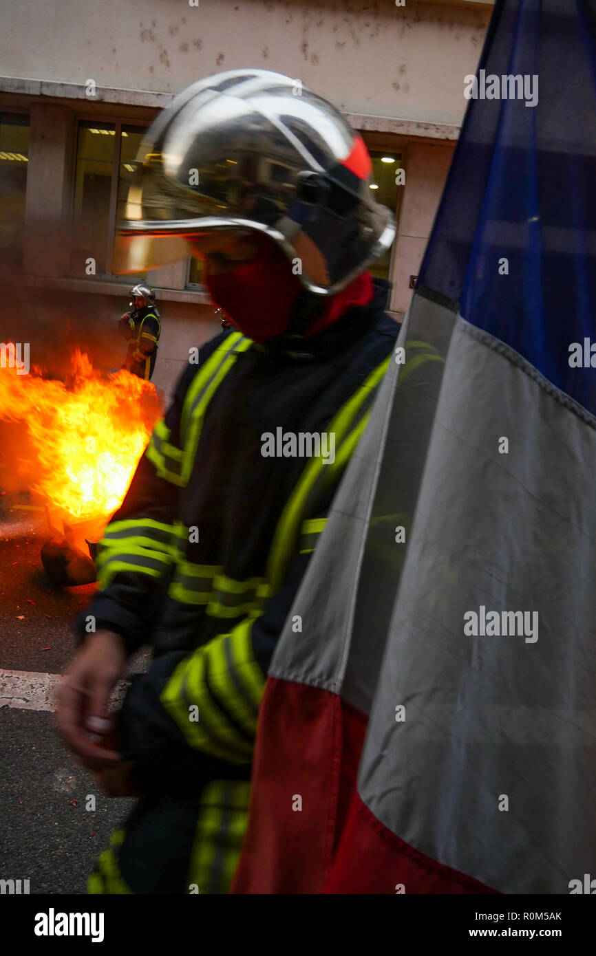 Angry firemen hi-res stock photography and images - Alamy