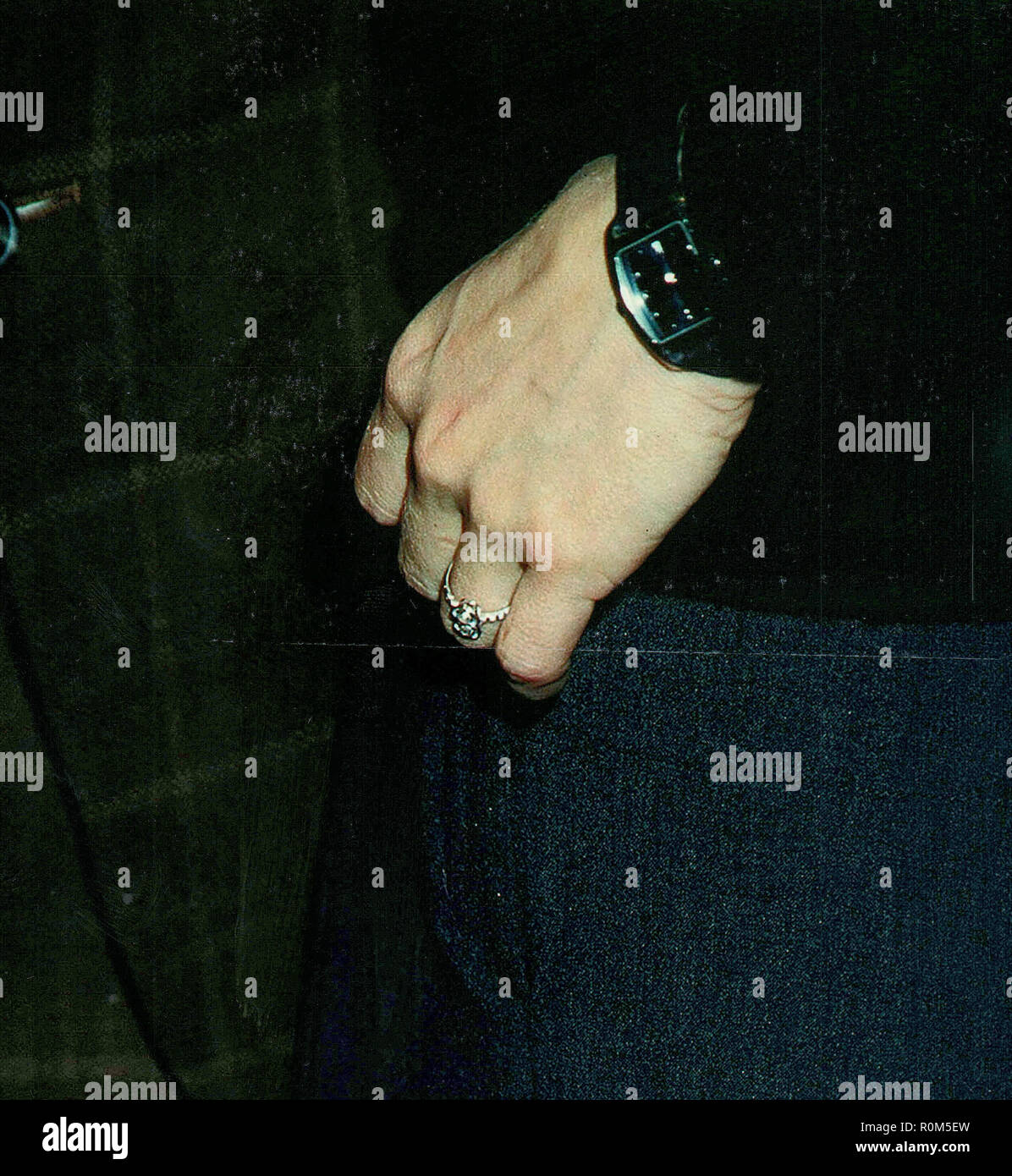 Courtney cox 1999 hi-res stock photography and images - Alamy