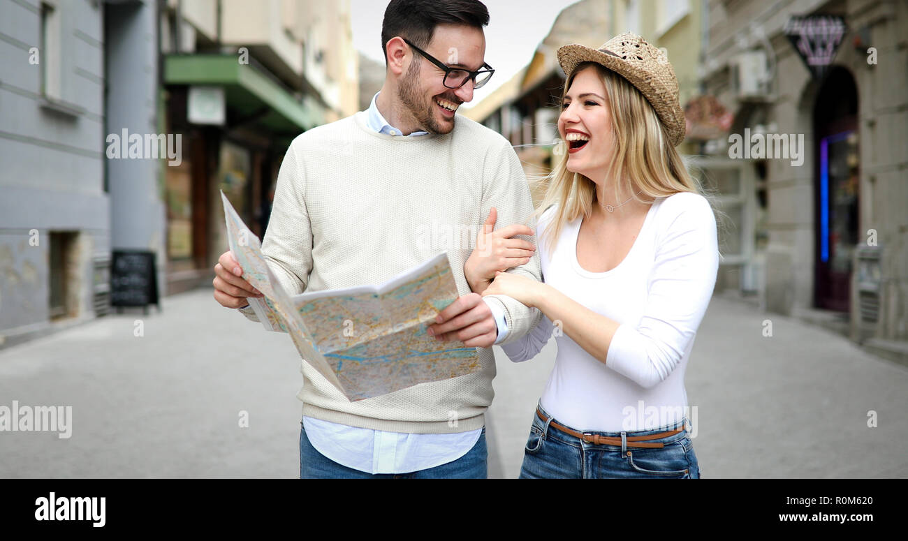 Smiling travel tourism hi-res stock photography and images - Alamy