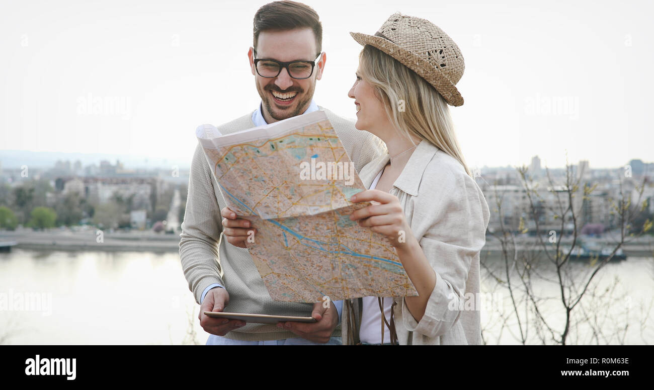 Couple happy map hi-res stock photography and images - Alamy