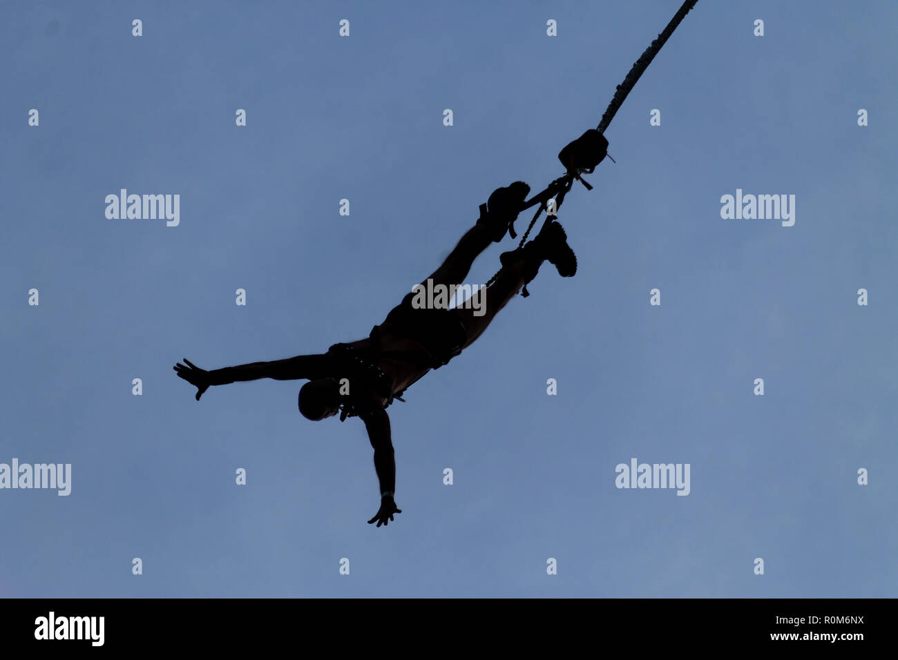 Bungee jumping hi-res stock photography and images - Alamy
