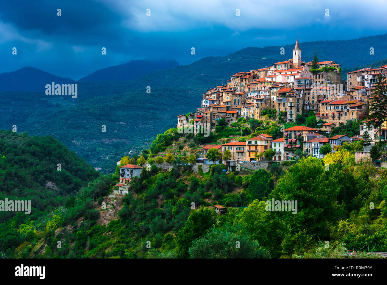Village apricale in liguria hi-res stock photography and images - Alamy