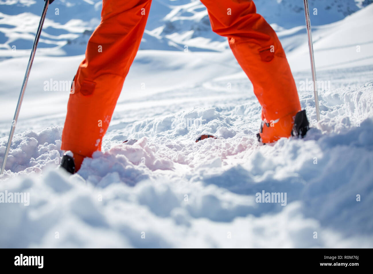 Man freezing legs hi-res stock photography and images - Alamy