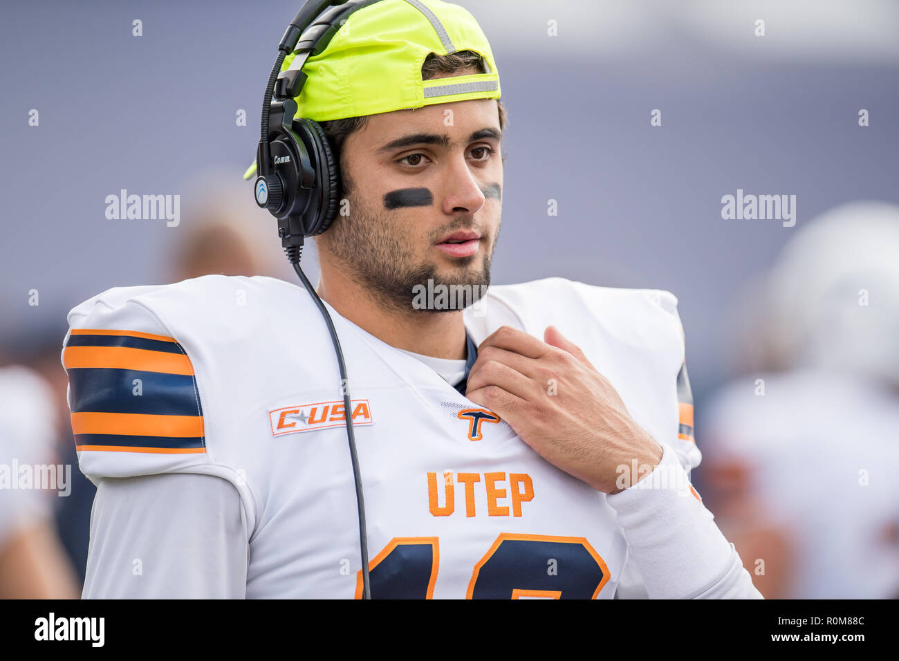 Houston, TX, USA. 3rd Nov, 2018. UTEP Miners quarterback Alex Fernandes ...