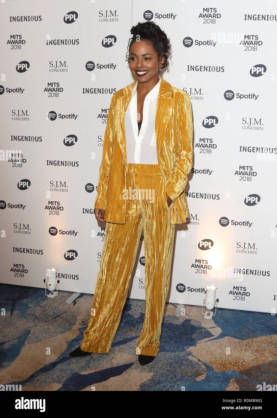 Live industry event on park lane hi-res stock photography and images ...