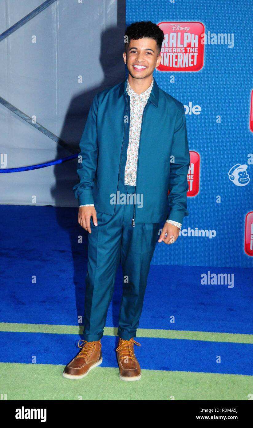 Los Angeles, USA. 5th Nov 2018. Singer Jordan Fisher attends Walt ...