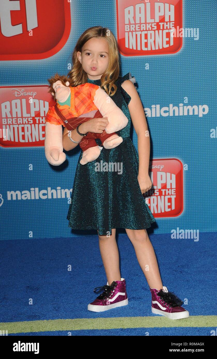 Los Angeles, CA, USA. 5th Nov, 2018. Chloe Clem at arrivals for RALPH ...