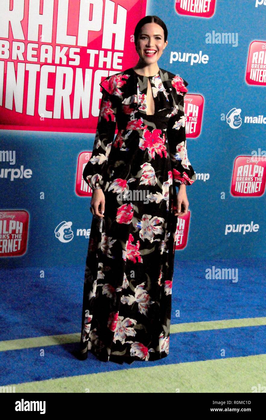 Los Angeles, USA. 5th Nov 2018. Actress Mandy Moore attends Walt Disney ...