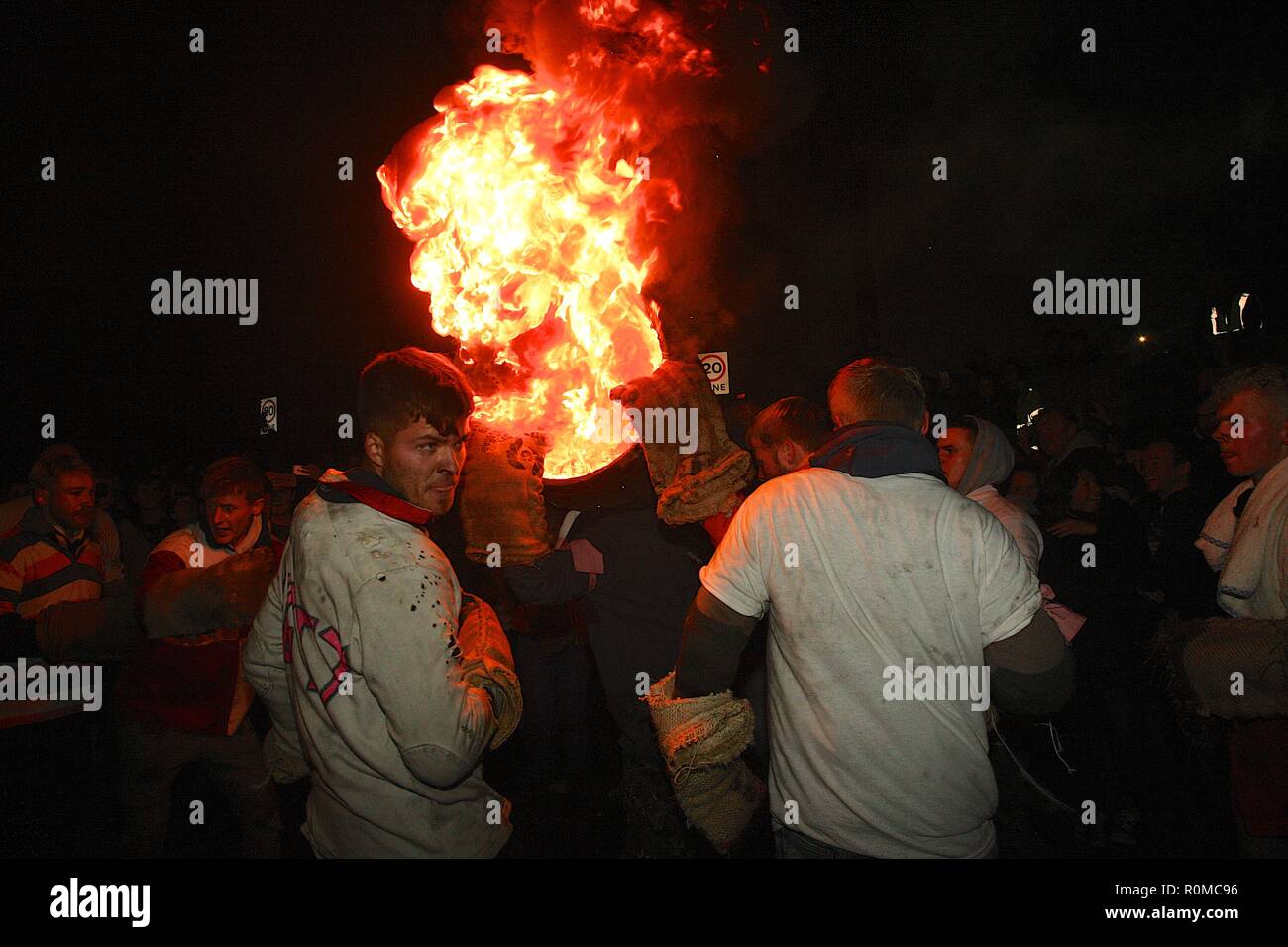 Ottery St Mary, Devon, UK. 5th Nov 2018. The annual Tar Barrel ...