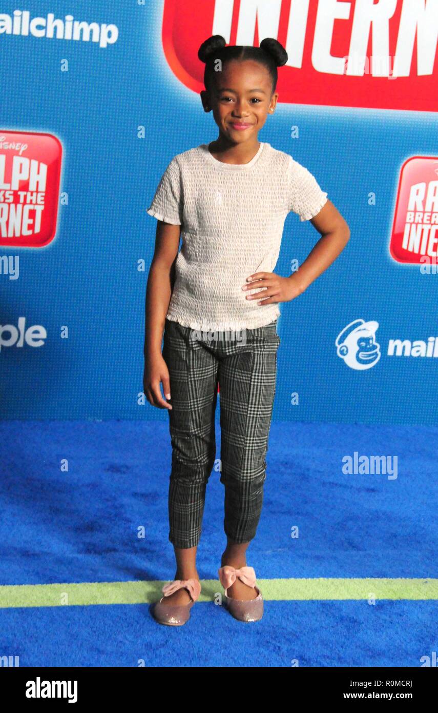 Los Angeles, USA. 5th Nov 2018. Actress Faithe Herman attends Walt ...