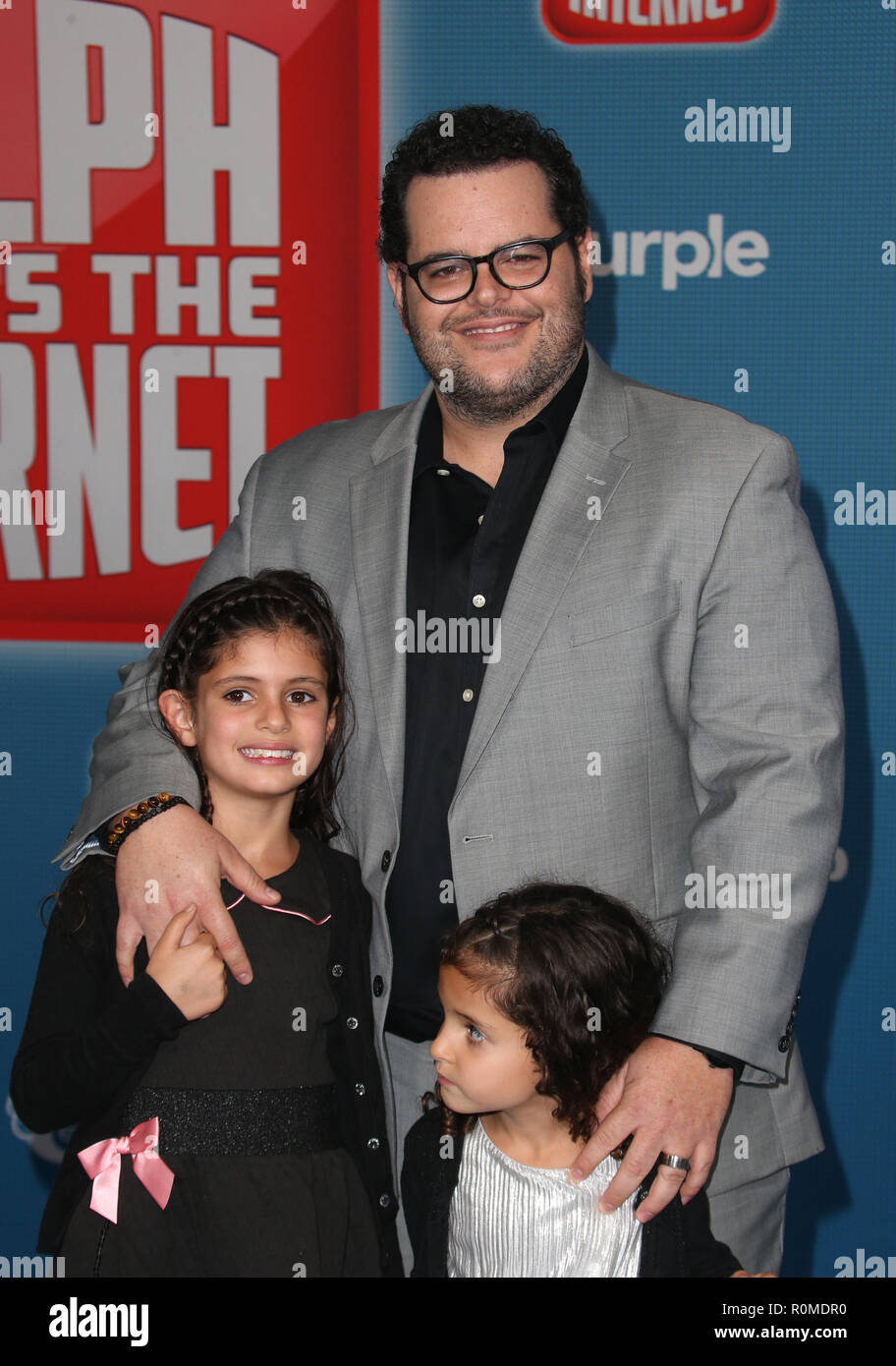 Hollywood, Ca. 5th Nov, 2018. Ava Gad, Josh Gad, at Premiere Of Disney ...