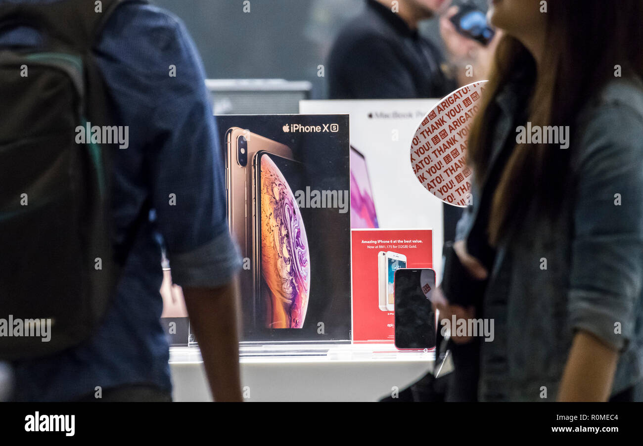 Apple iphone x hi-res stock photography and images - Alamy