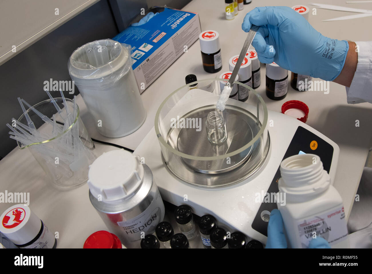 Fragrances and laboratory hi-res stock photography and images - Alamy