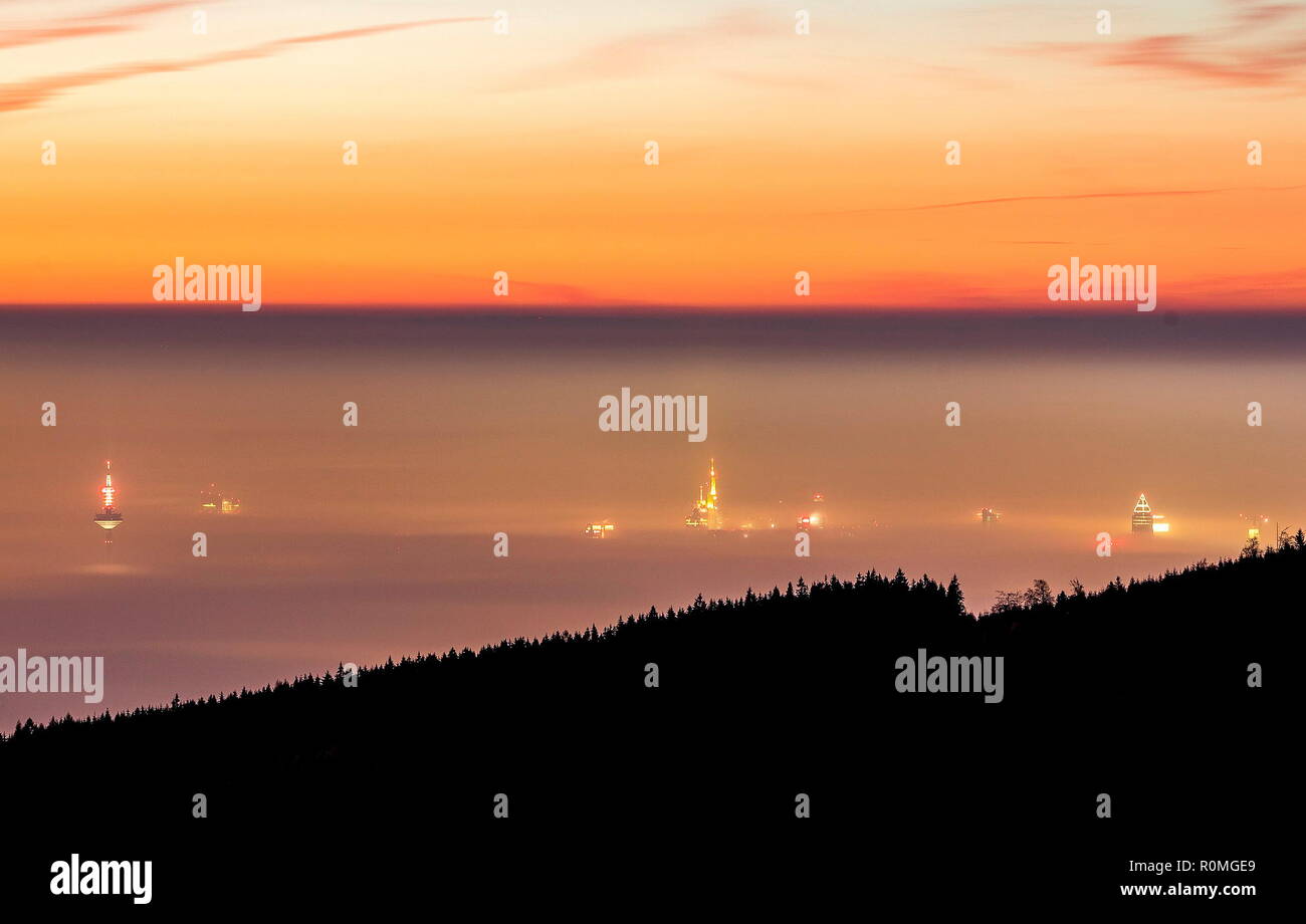 Schmitten, Germany. 06th Nov, 2018. From the Großer Feldberg in the ...