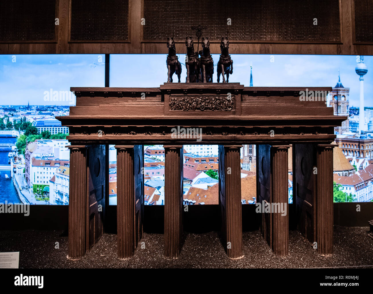 06 November 2018, Berlin: The Brandenburger Tor made of chocolate is ...