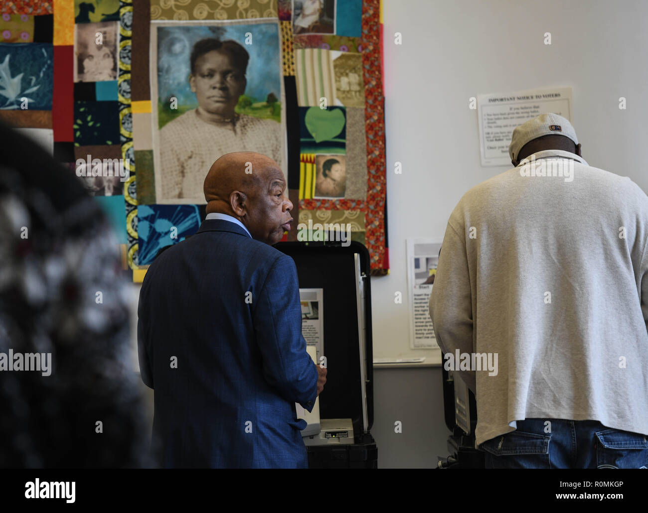 Brian kemp vote hi-res stock photography and images - Alamy