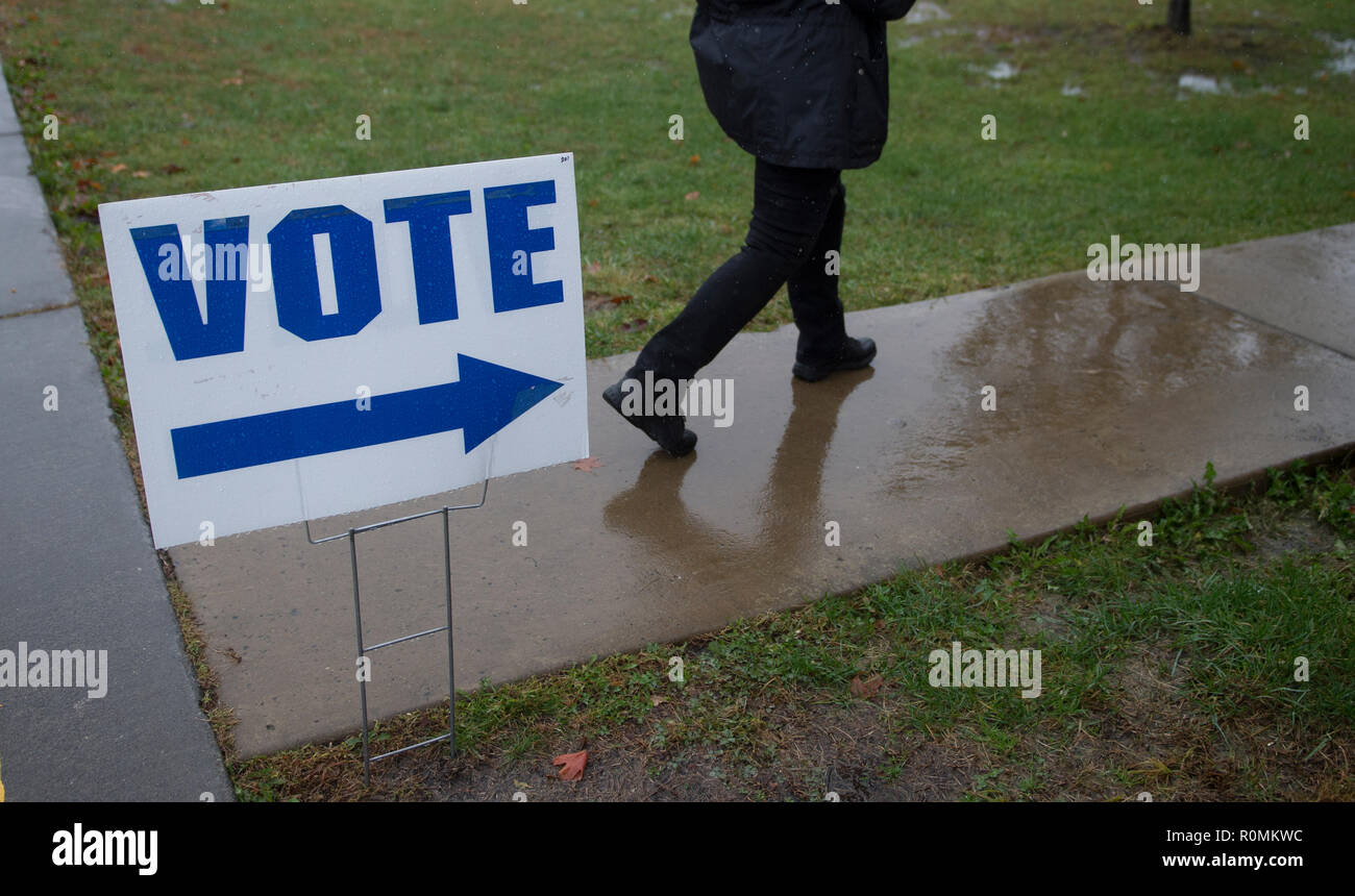 R dehart hi-res stock photography and images - Alamy