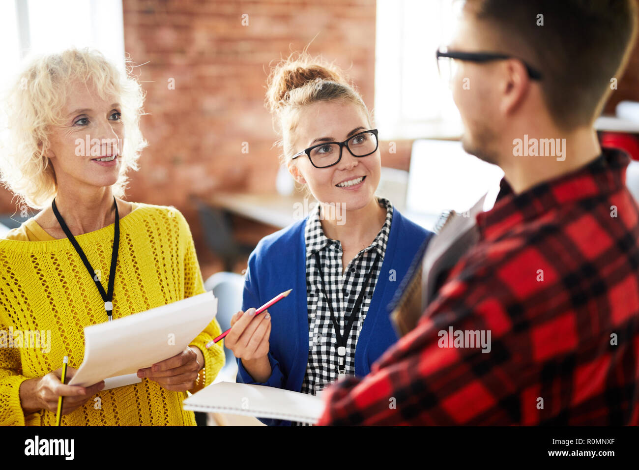 Report points hi-res stock photography and images - Alamy