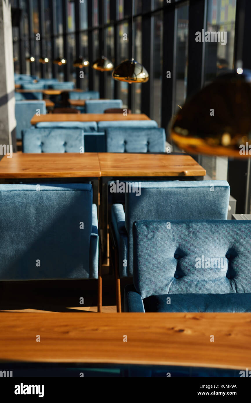 Small tables hi-res stock photography and images - Alamy