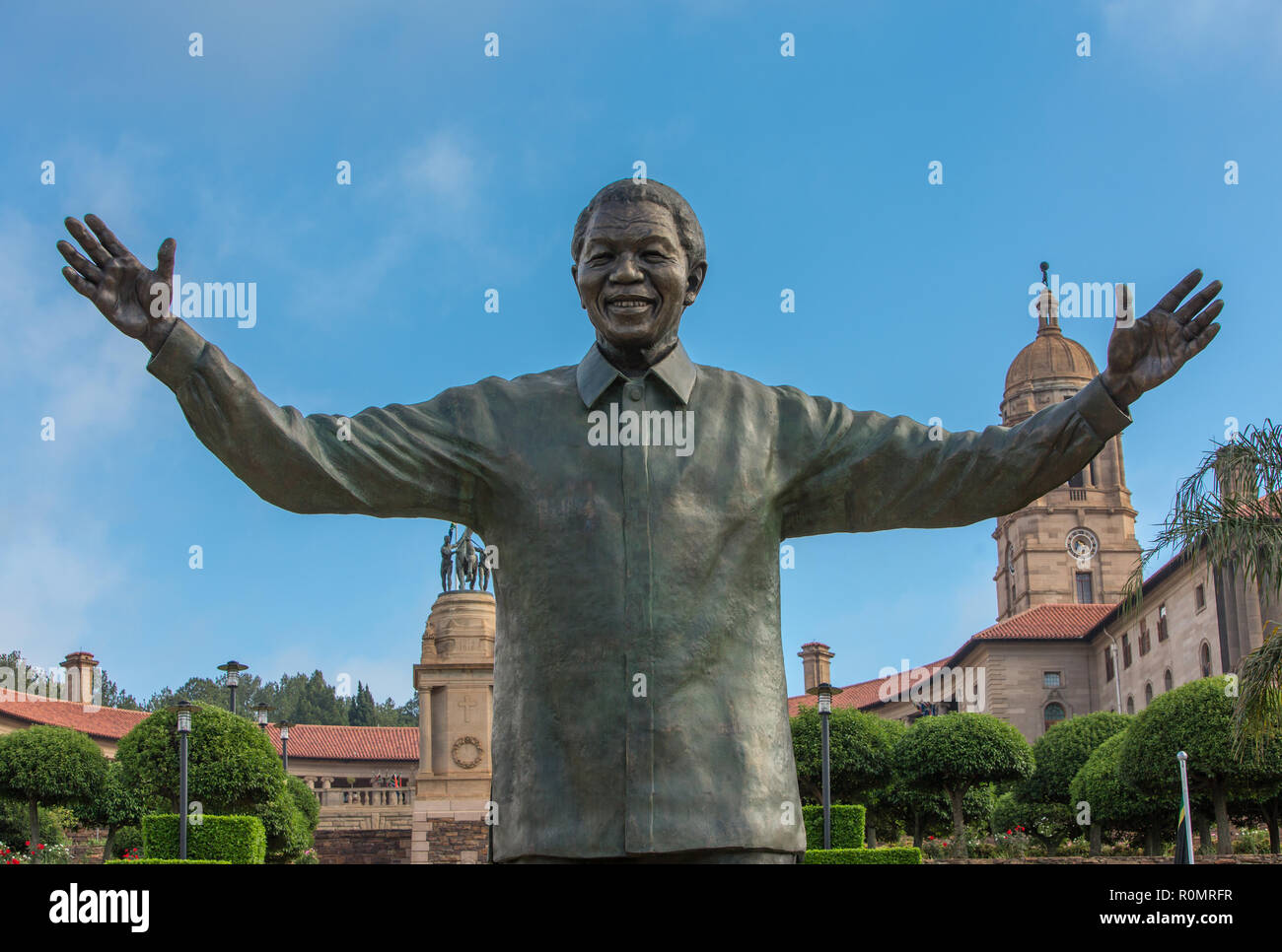 Nelson mandela statue pretoria hi-res stock photography and images - Alamy