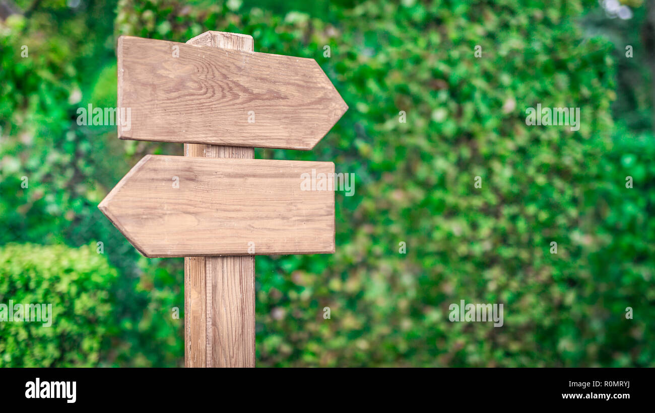 Arrow sign post hi-res stock photography and images - Alamy