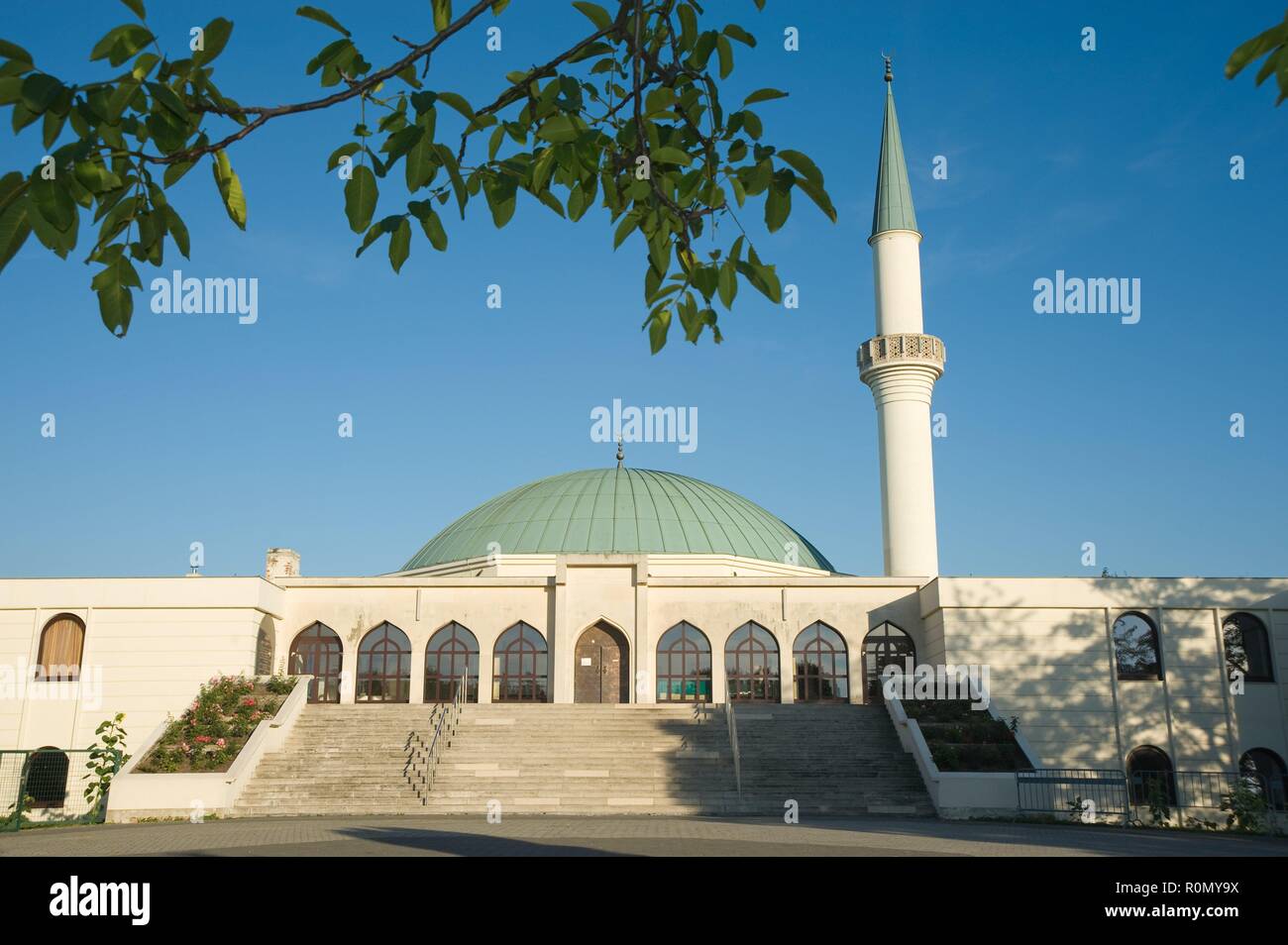 Wien, Moschee, Islamic Centre - Vienna, Mosque, Islamic Centre Stock ...