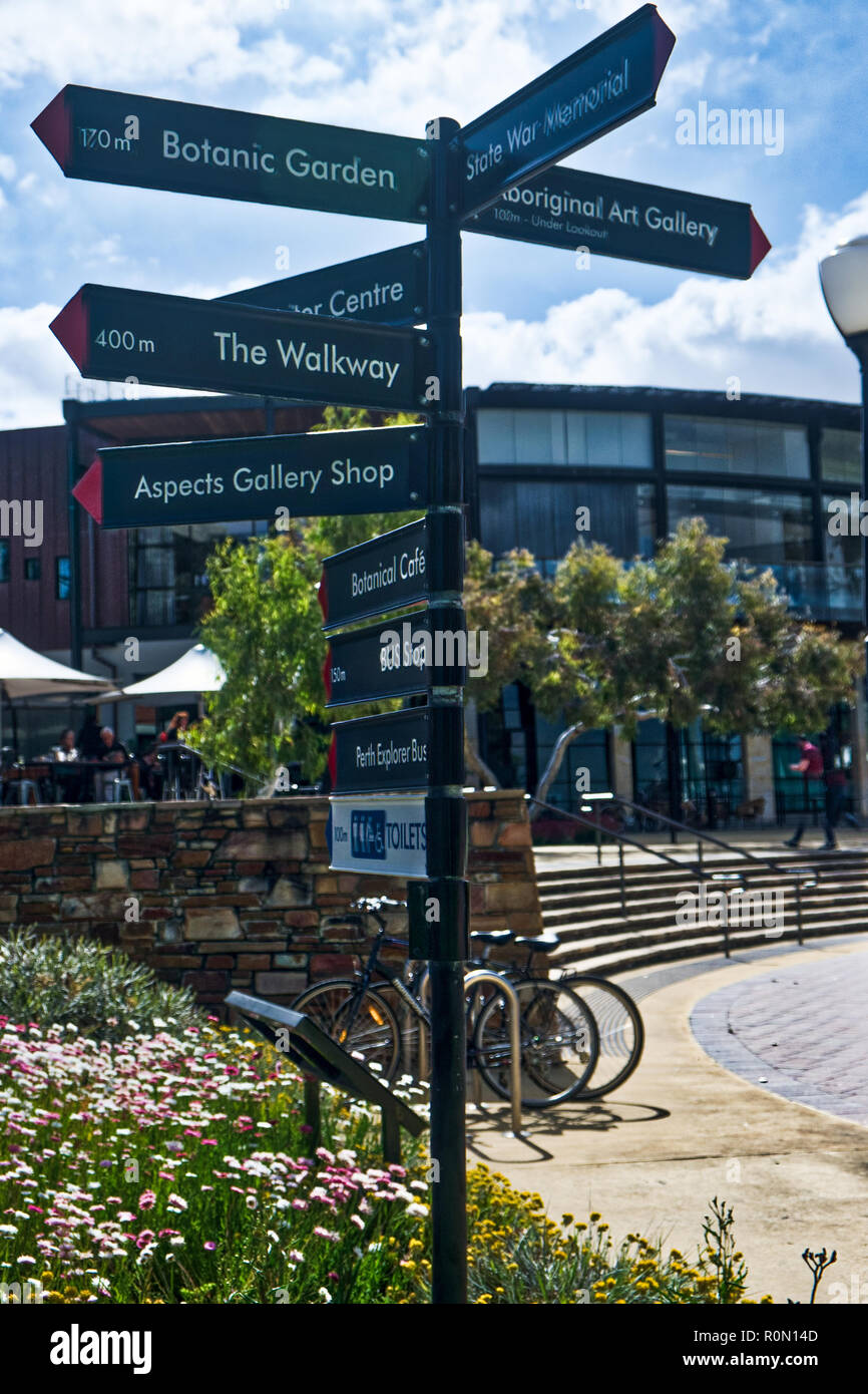 Hub of activity hi-res stock photography and images - Alamy