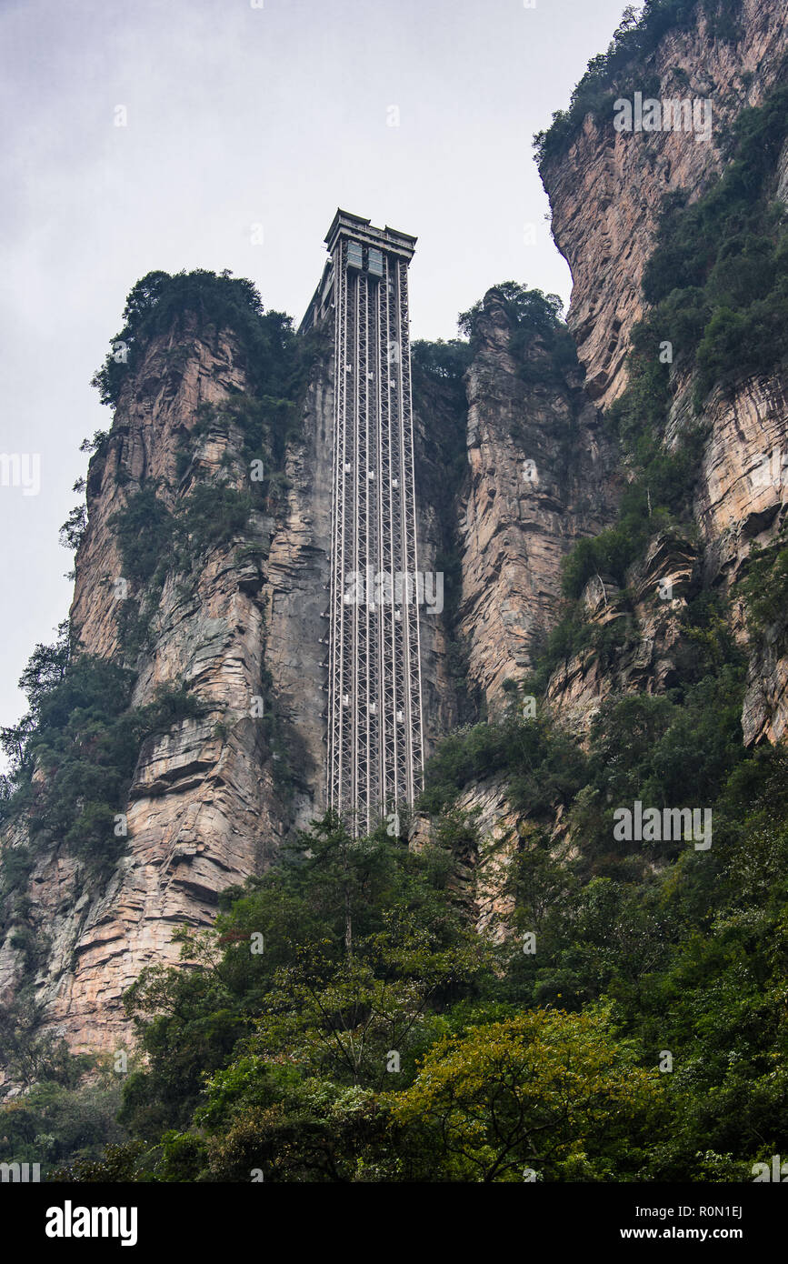 Wulingyuan scenic area hi-res stock photography and images - Alamy