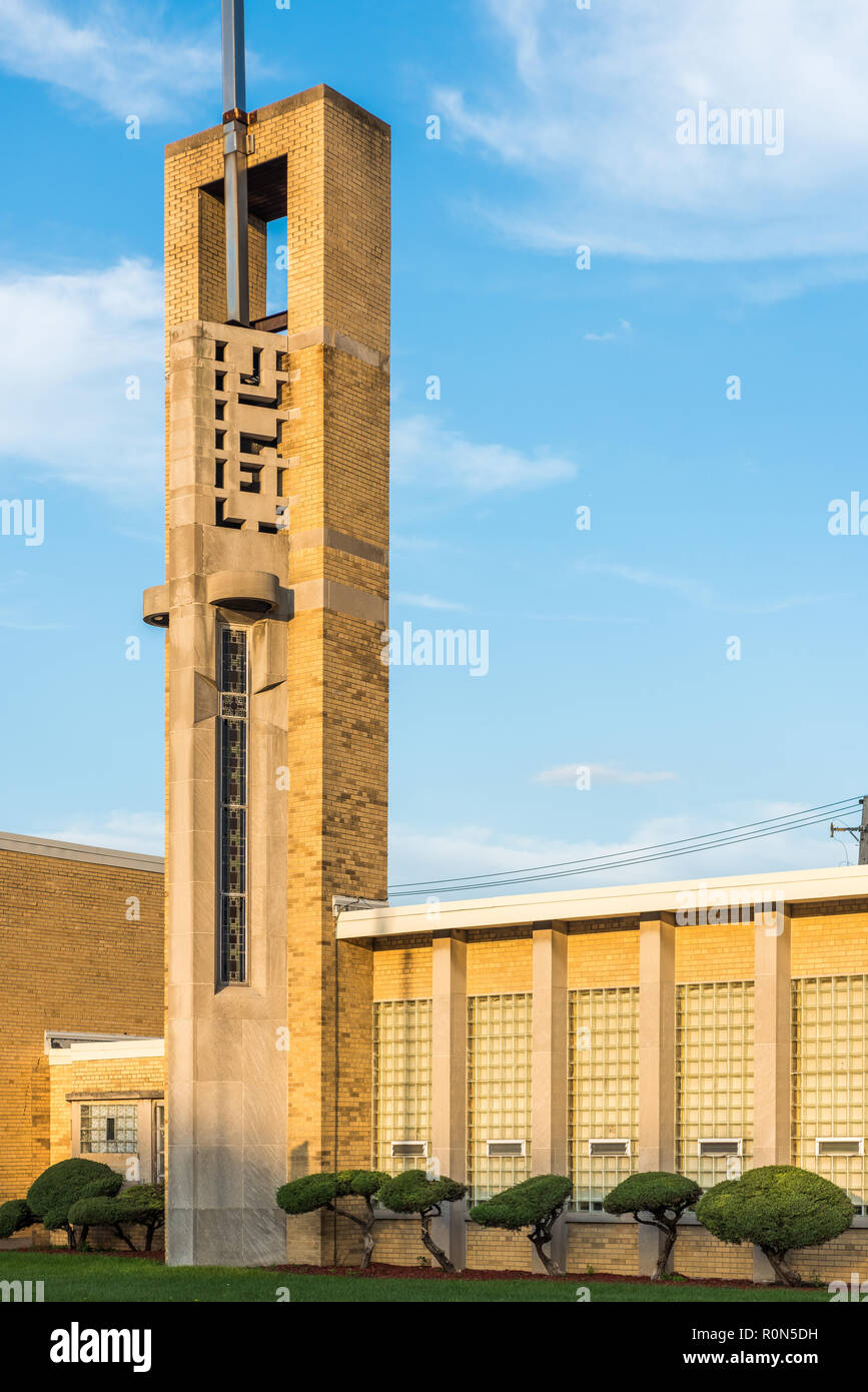 Modernist church hi-res stock photography and images - Alamy