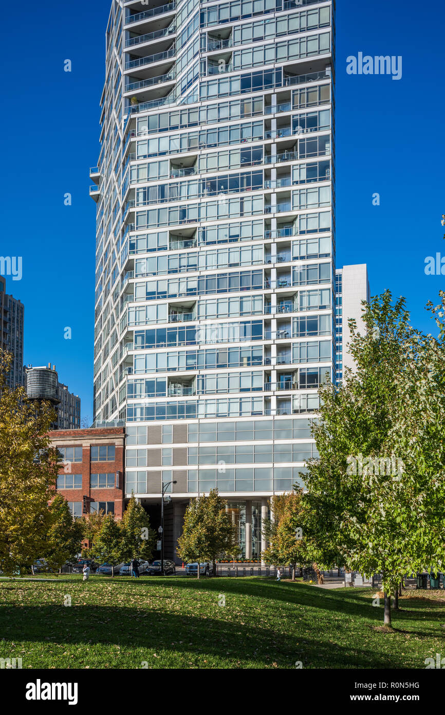 Multi unit condominium building in River North neighborhood Stock Photo ...
