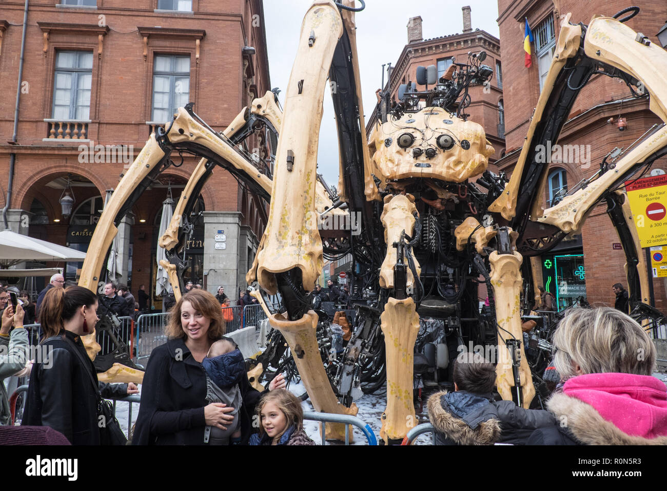 A gigantic mechanical spider hi-res stock photography and images - Alamy