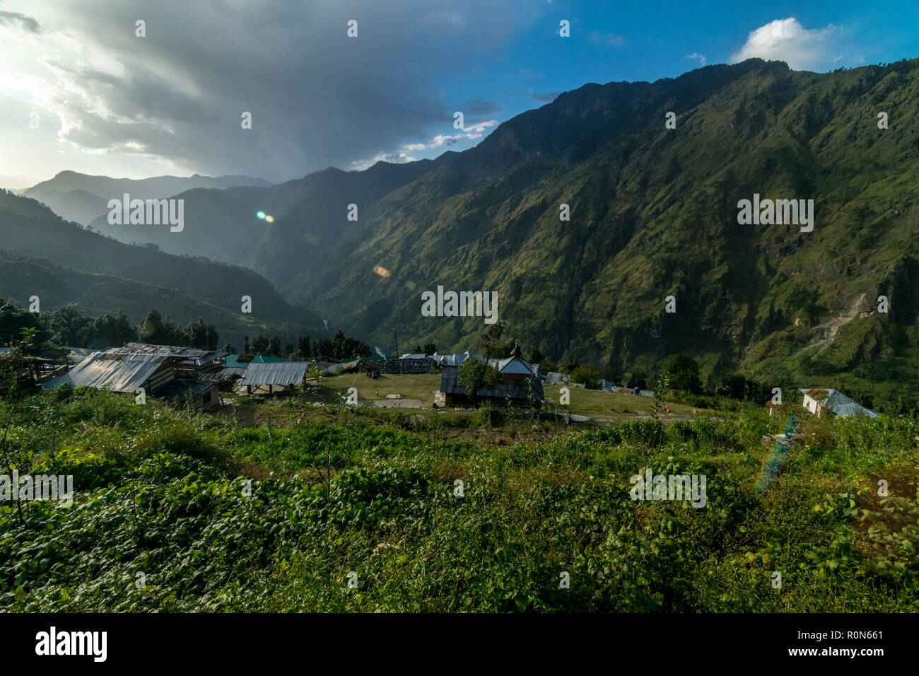 A Traditional Himalayan Wooden House in Sankri Range, Uttrakhand, India ...