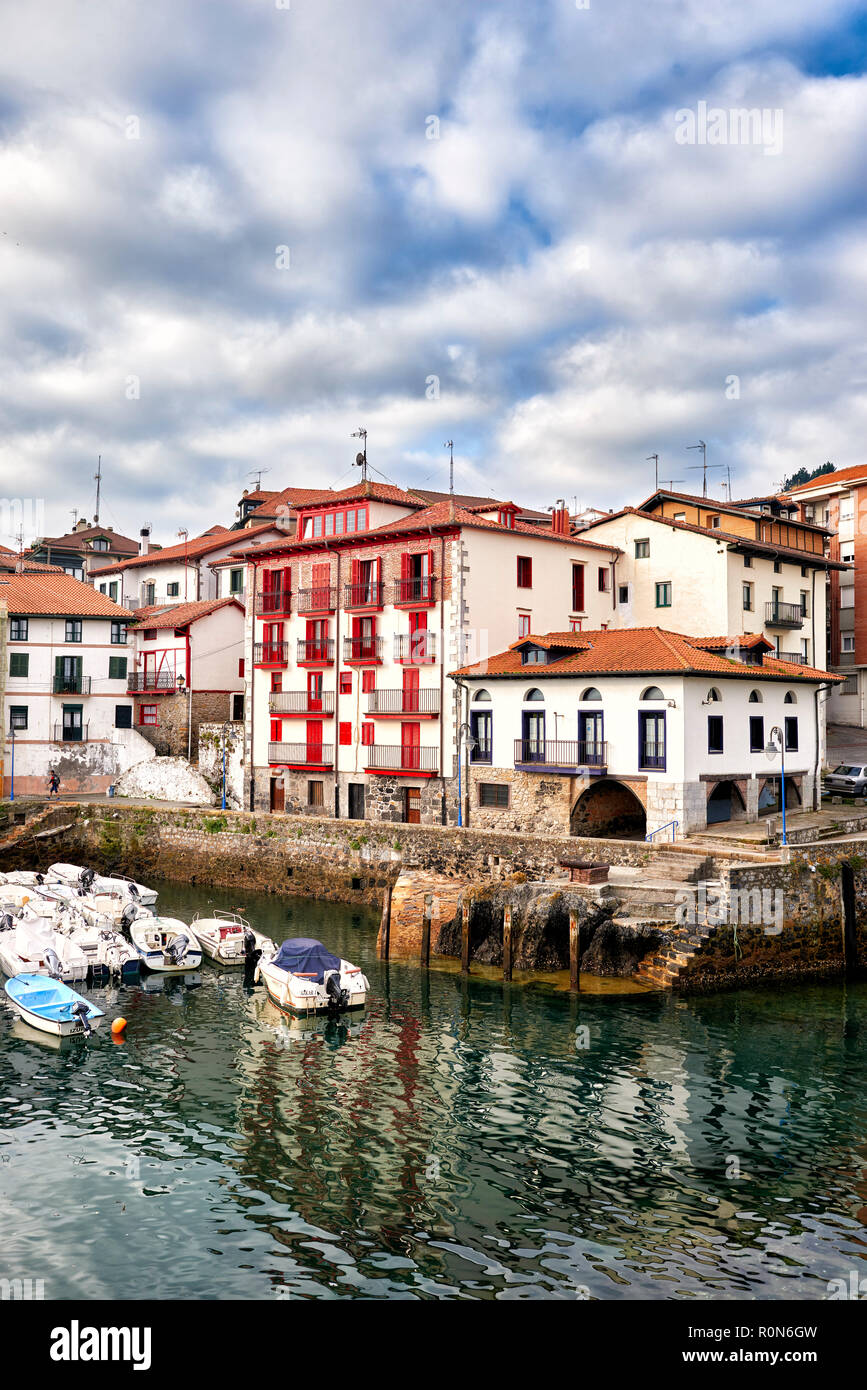 Mundaka biscay hi-res stock photography and images - Alamy
