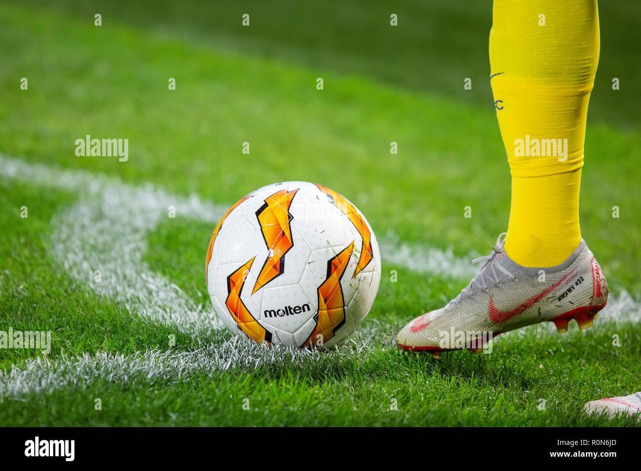 Chelsea players feet hi-res stock photography and images - Alamy