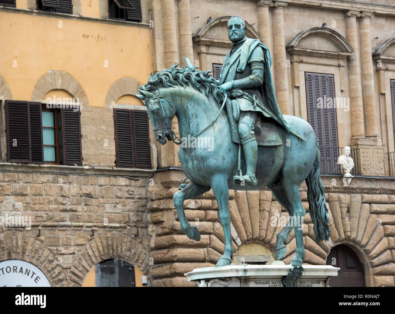 Statue of Cosimo de Medici in the Piazza della Signoria in Florence ...