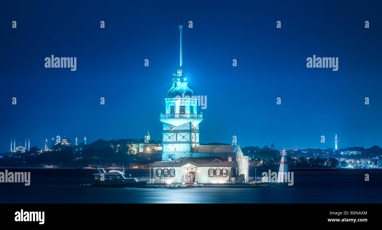 Maiden Tower in Bosphorus strait Istanbul, Turkey Stock Photo - Alamy