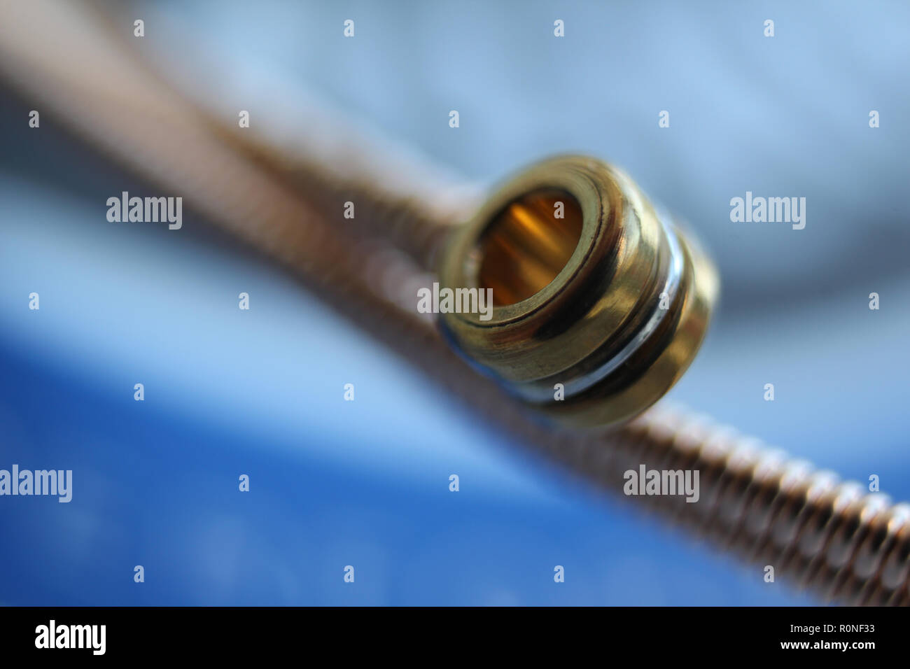 Acoustic wire hi-res stock photography and images - Alamy